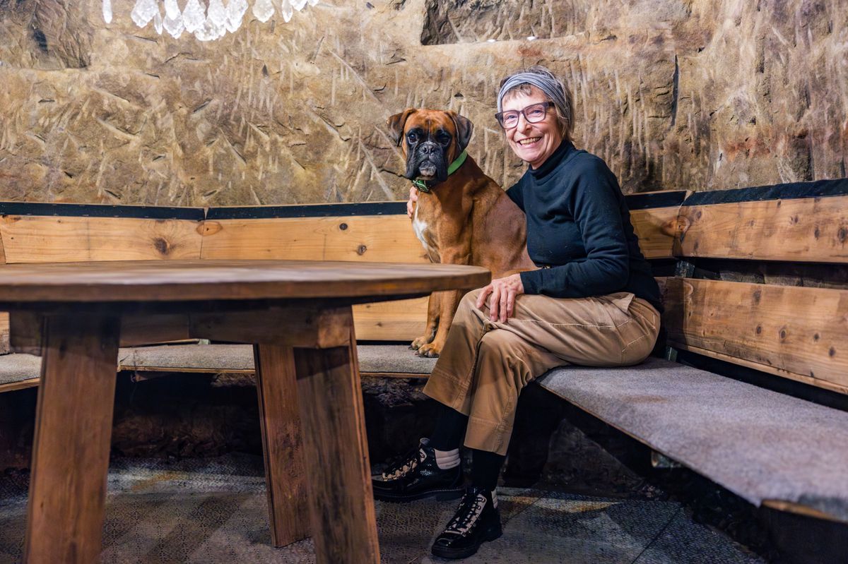 Seewil: Peter Junker und sein Höhlensystem aus Sandstein | Berner Zeitung