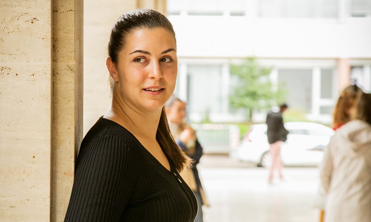 Junge SVP: Sarah Regez zum «Geheimtreffen» mit Martin Sellner | Basler ...