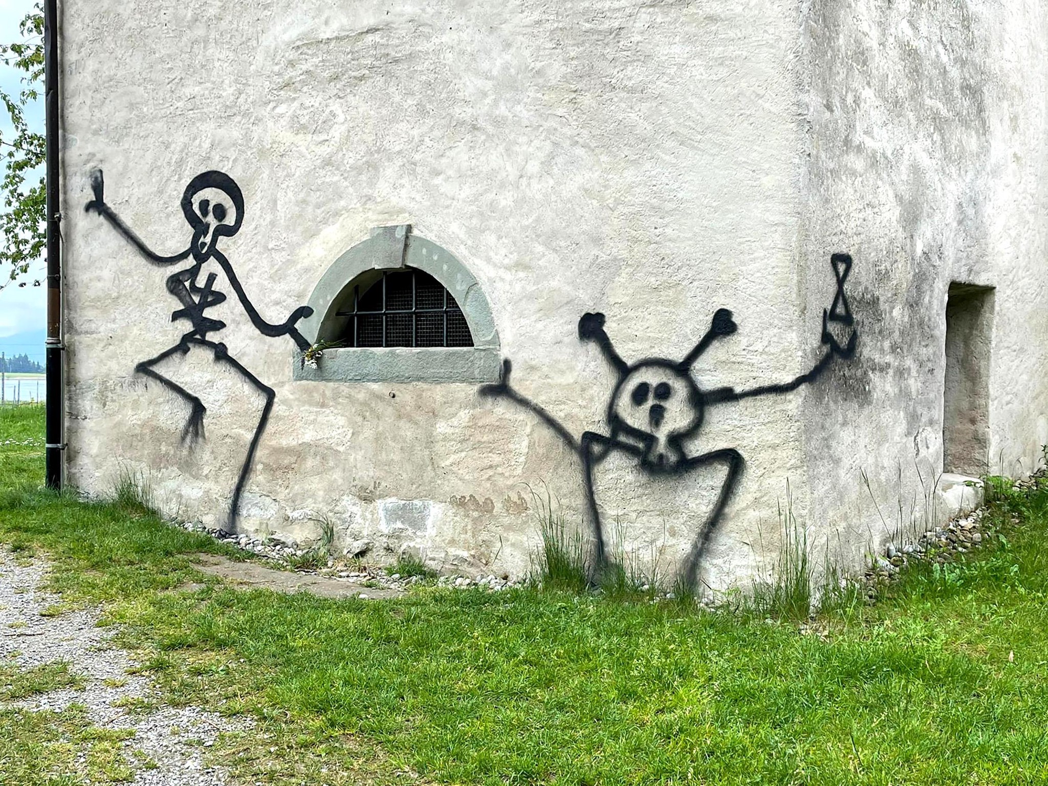 Unplanmässige Kunst: Harald Naegeli sorgt für einen Graffiti-Coup auf ...