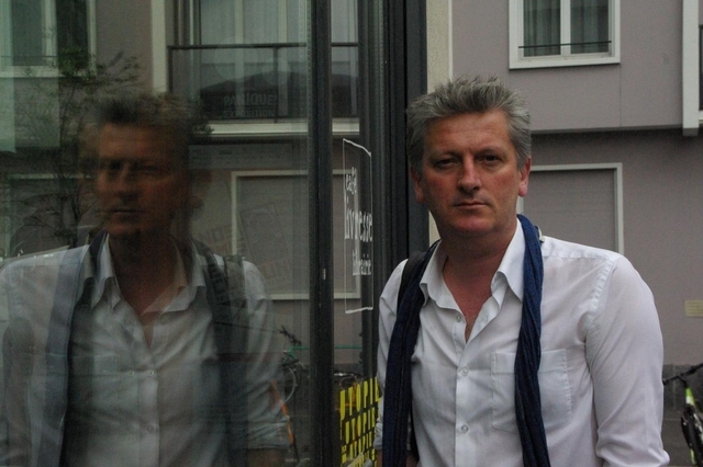Mark Henley, exprimer l’abstraction diplomatique