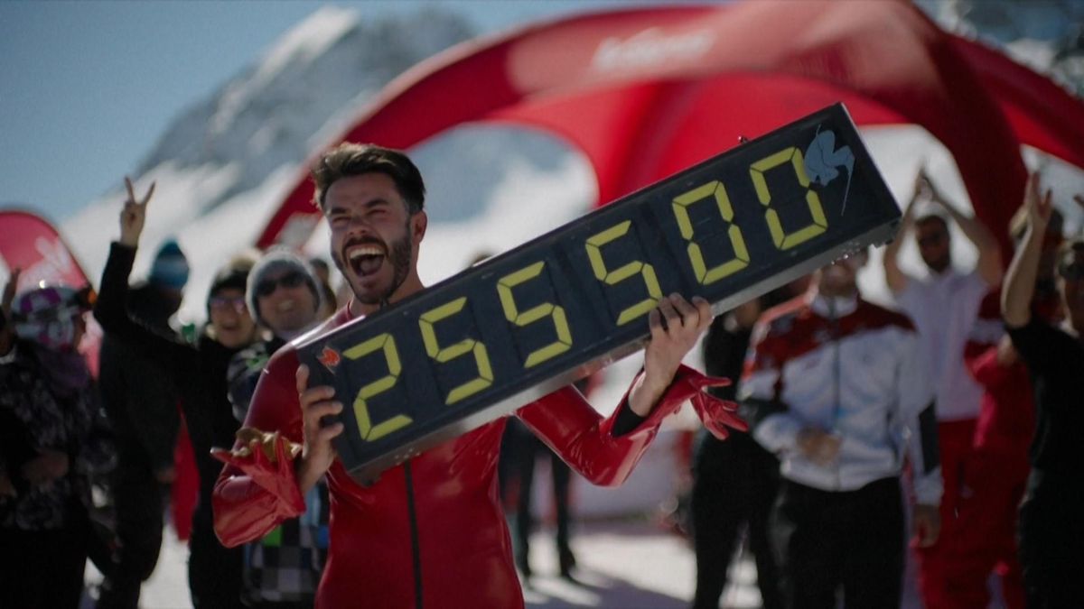 Mit 255,5 km/h ins Tal: Speed-Skifahrer stellt Weltrekord auf | Der Bund