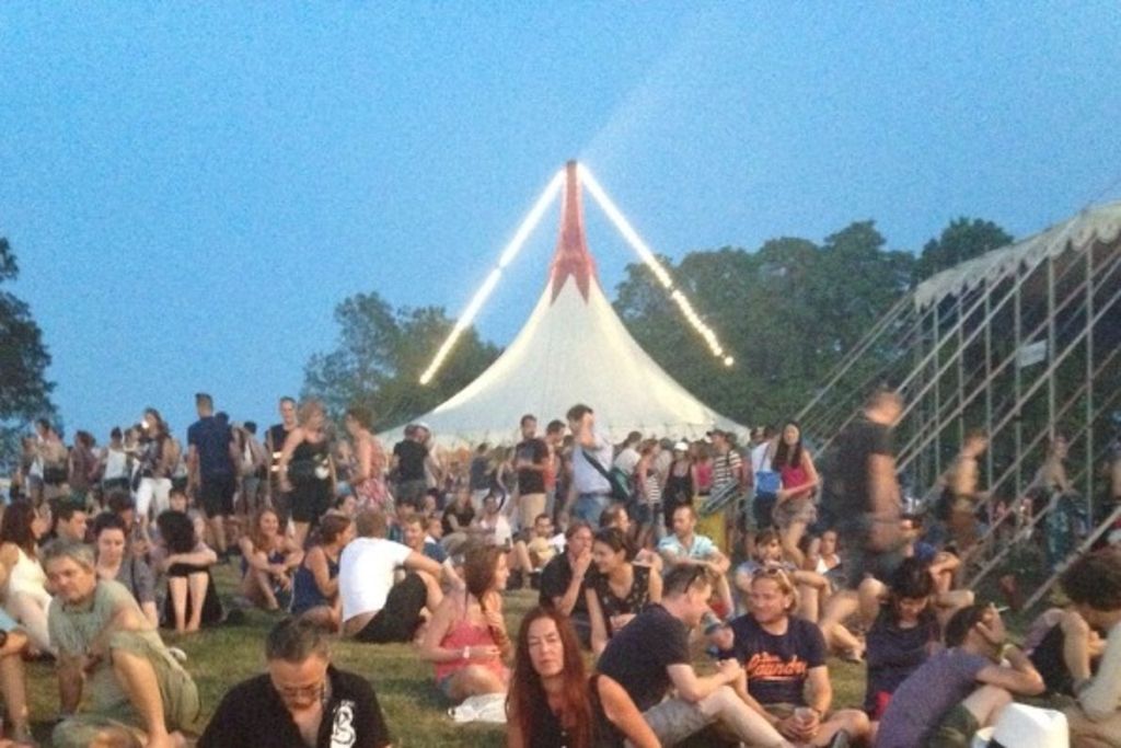 Im Mini-Zirkuszelt sind die Affen los | Berner Zeitung