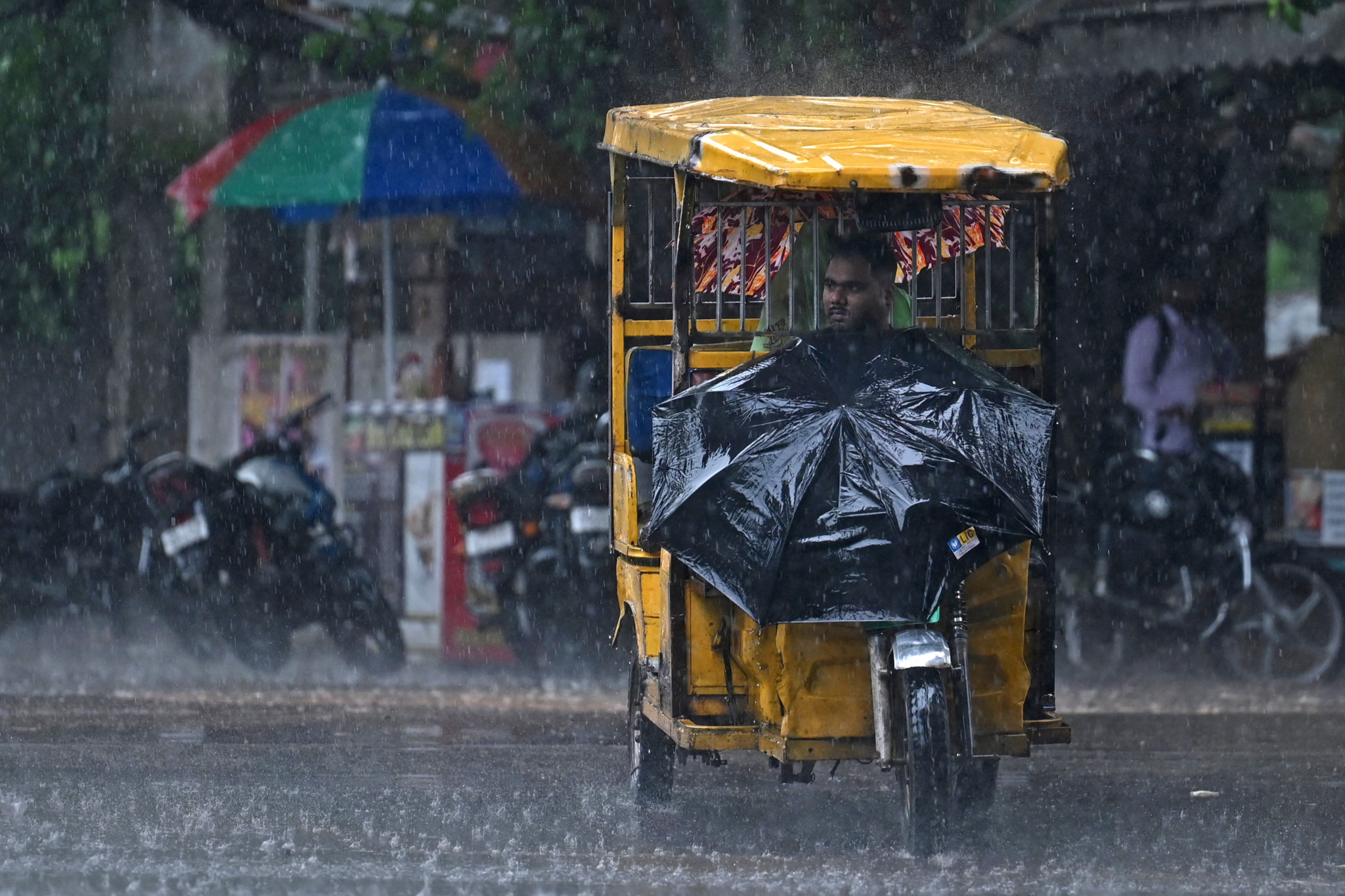 Mobilité en Inde: Les touk-touks électriques, pas si clean que ça | 24 ...