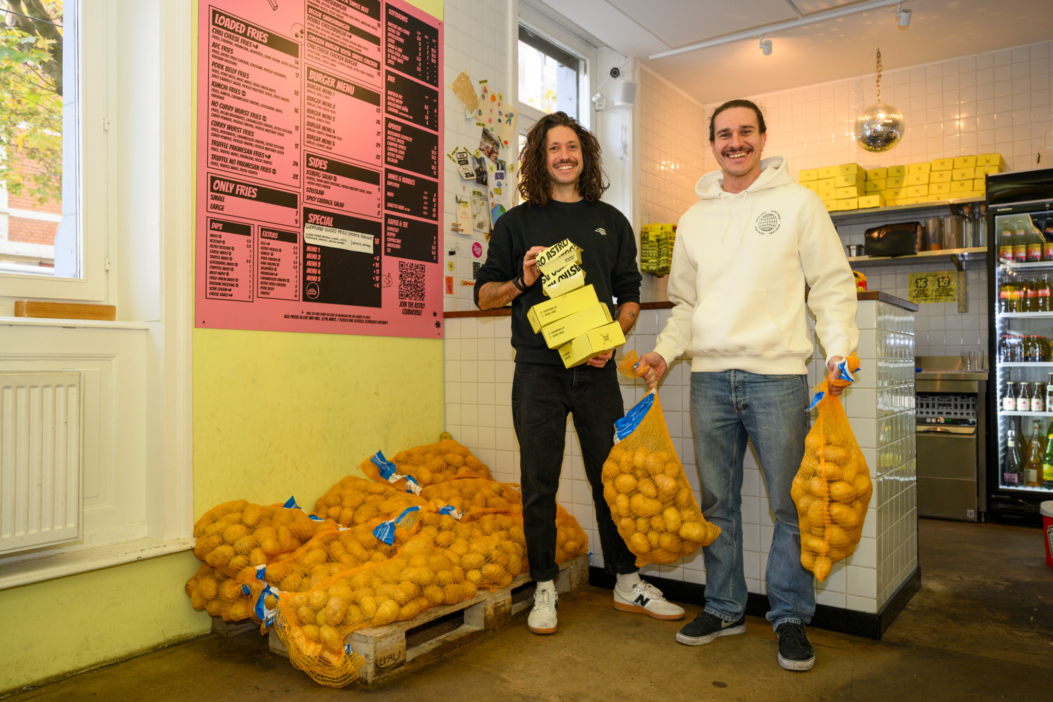 Astro Fries Basel: Loaded-Fries-Trend mit zweitem Standort