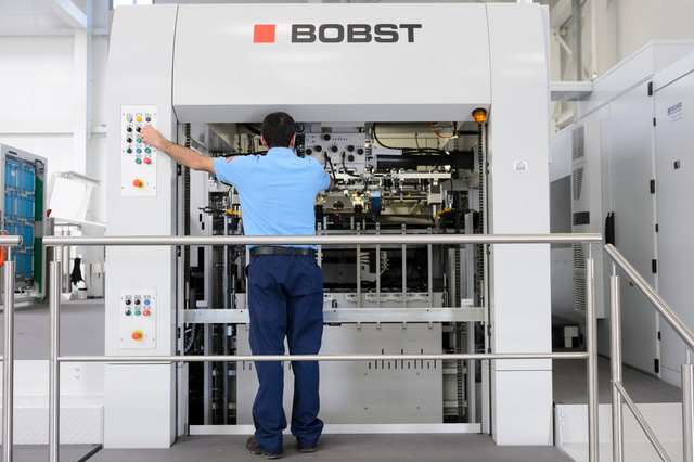 Bobst revoit ses prévisions à la hausse pour 2015 | Tribune de Genève