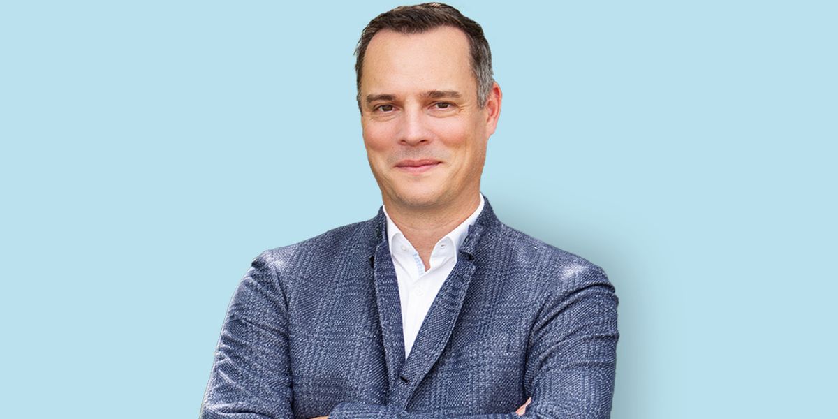 Bokep simontok indo filled out the necessary details on her