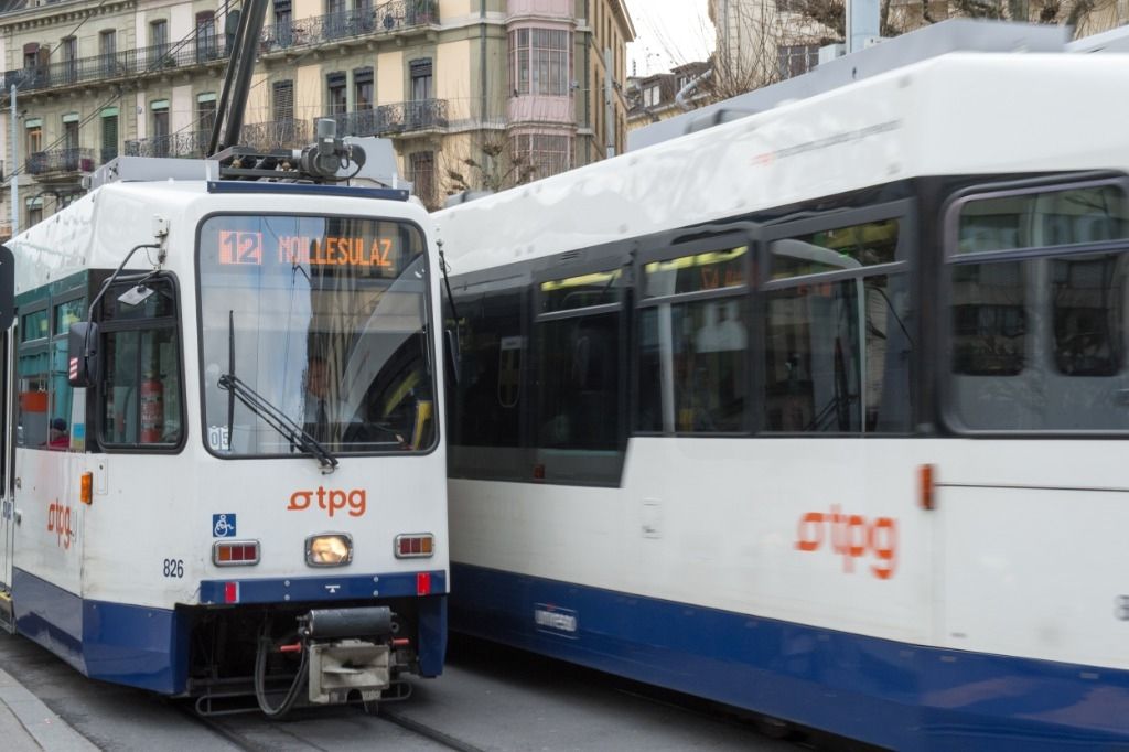 Sur la ligne 12, les bus remplaceront les trams tout l'été | Tribune de ...