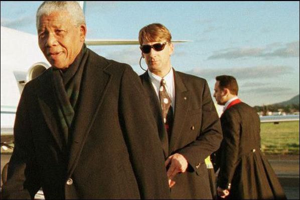 Madibas Schutzengel – Wie Mandelas Feind sein bester Bodyguard wurde ...