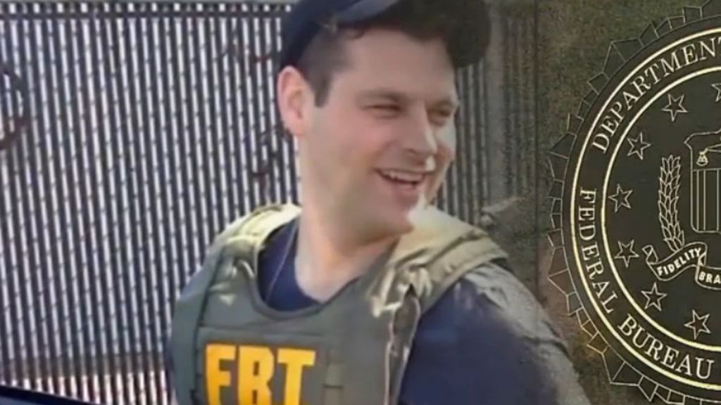 Etats-Unis: Matthew Lowry, ou la descente aux enfers d'un agent du FBI ...