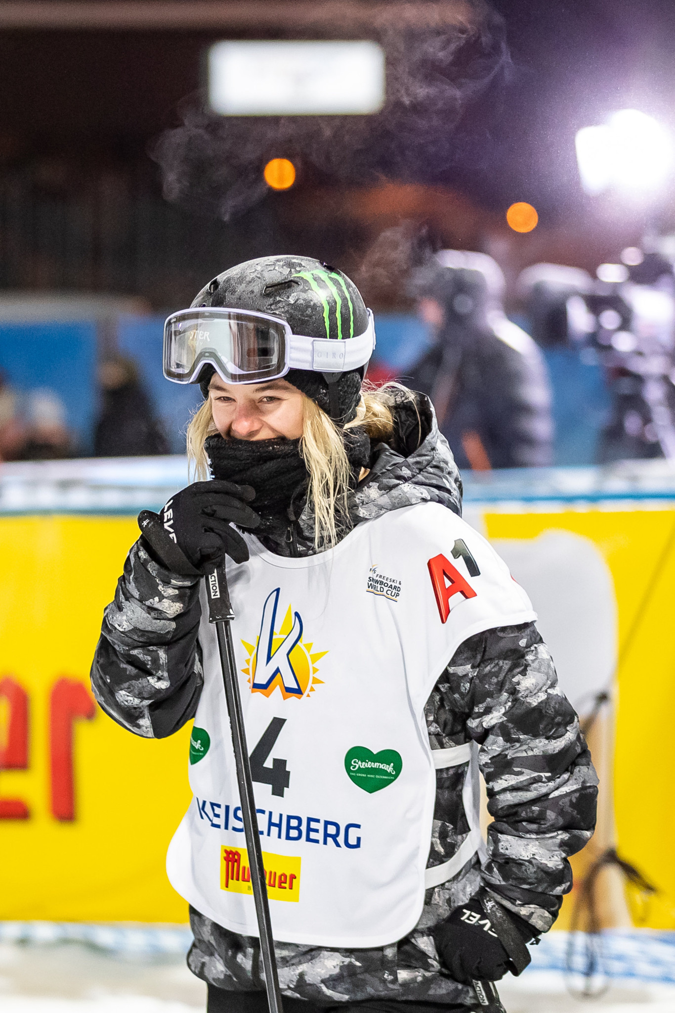 Giulia Tanno: Freeskierin über Bussen, Tattoos und Skydiven