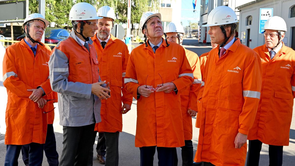 Luxemburg: Das «ArcelorMittal»-Stahlwerk in Rodingen feiert sein 150 ...