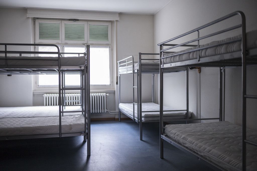 Politique d’asile en Suisse: Les cantons mettent à disposition 1800 places d’accueil | 24 heures