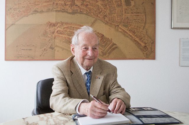 Regio Basiliensis-Mitgründer Peter Gloor gestorben | Basler Zeitung