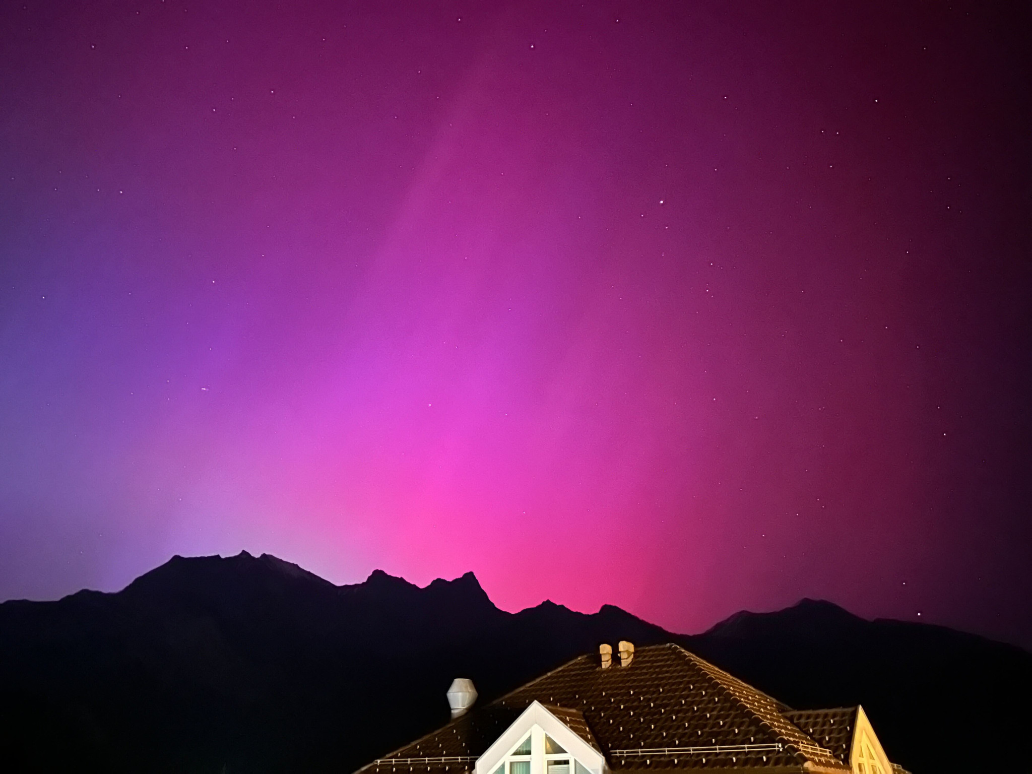 Polarlichter Schweiz: Bilder des Sonnensturms über Zürich | Tages-Anzeiger