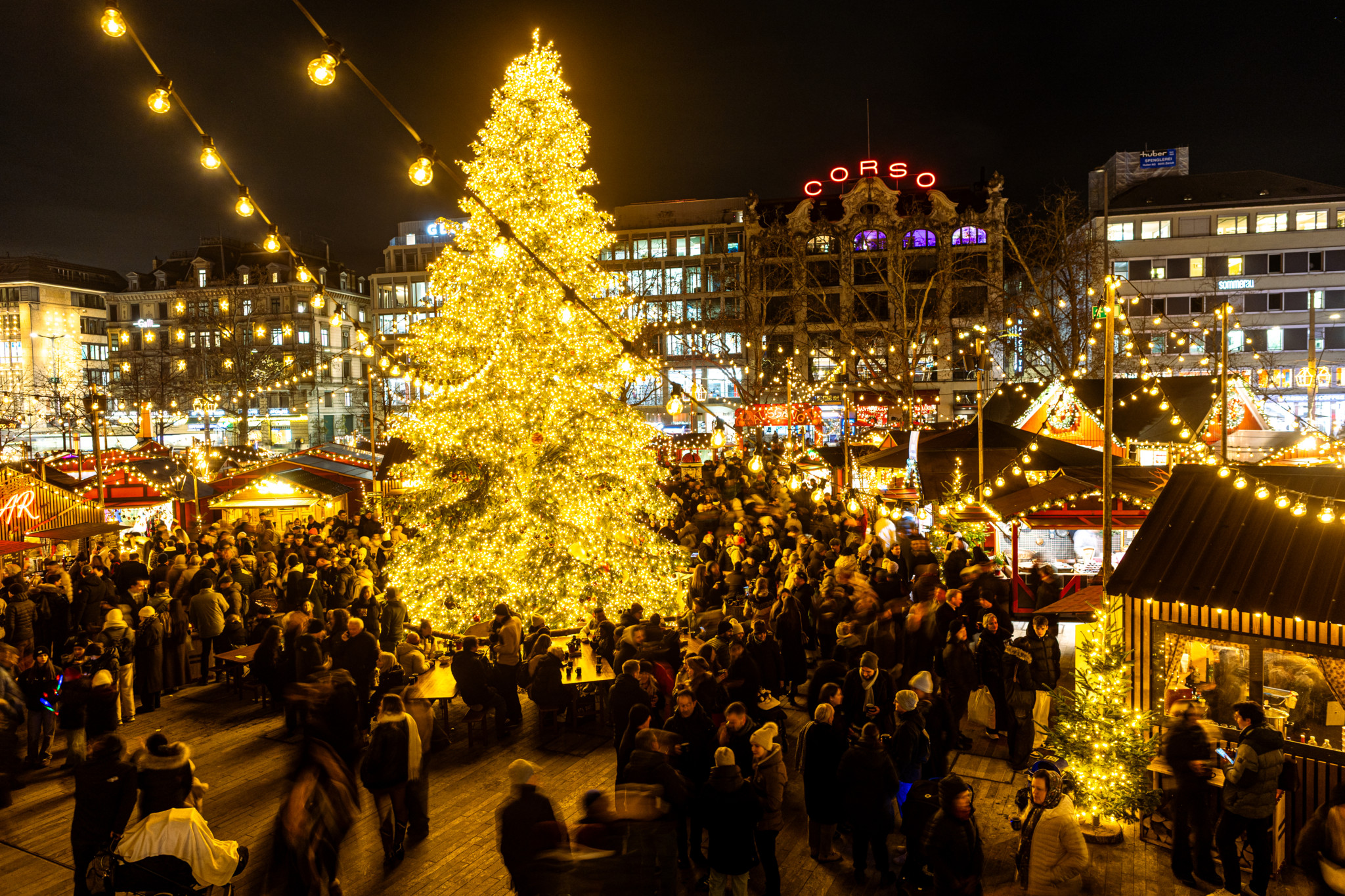 Zürich: Wechsel beim Weihnachtsmarkt am Sechseläutenplatz
