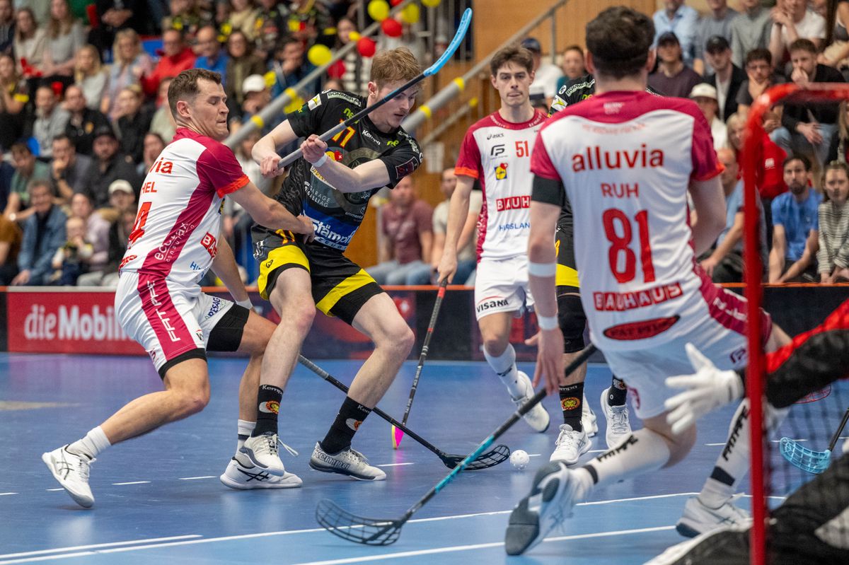 Unihockey: Die Tigers Langnau bezwingen Floorball Köniz Bern | Berner ...