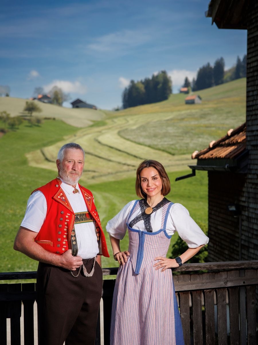 Trachtenfest: Geflüchtete Kurdin und Appenzeller Bauer eint die Tracht ...