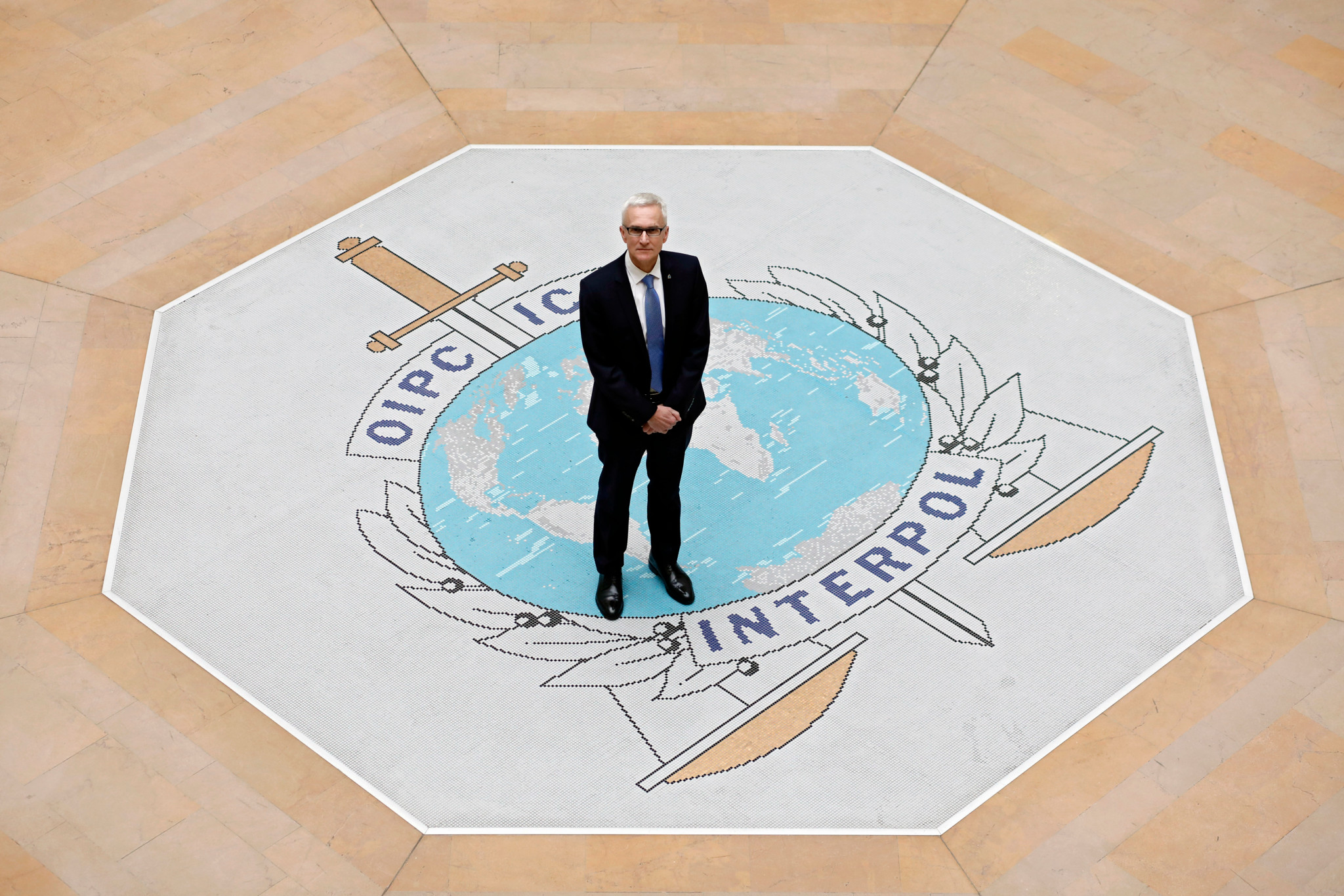 100 Jahre Interpol: Das Interview mit Generalsekretär Jürgen Stock
