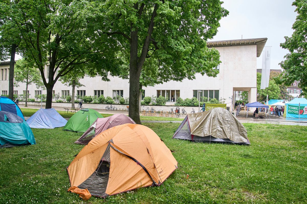 «End Fossil Basel» wird lauter: Das Klima bei den Klimaaktivisten an ...