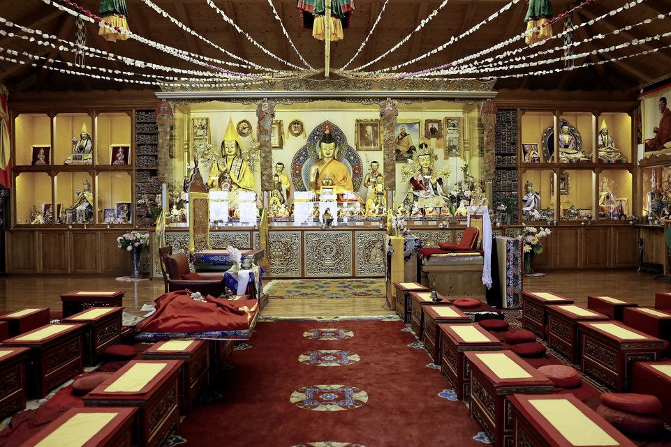 Les disciples du dalai-lama convergent au Mont-Pèlerin depuis 40 ans ...