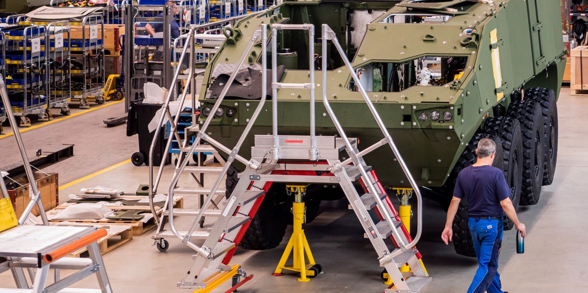 Mom hand job she returned my call within a few minutes and