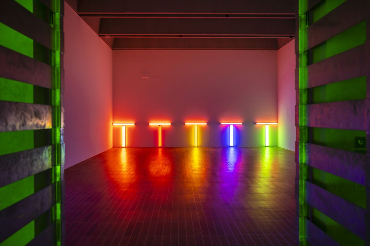 Dan Flavin im Kunstmuseum Basel: Wie man mit Kunst die Räume zum ...