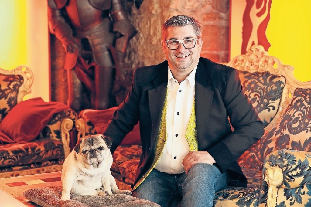 Zeit für die Bühne ist reif –René Bisang wagt den grossen Schritt
