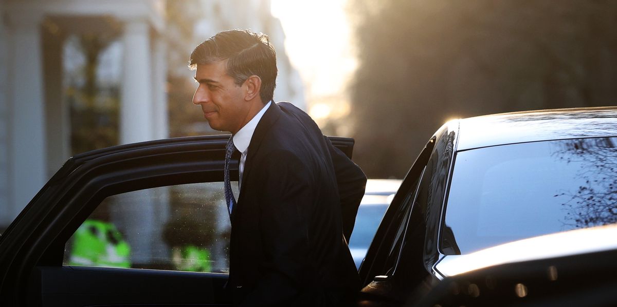 Grossbritannien: Sunak bedrängt, Johnson und Farage beliebt | Tages ...