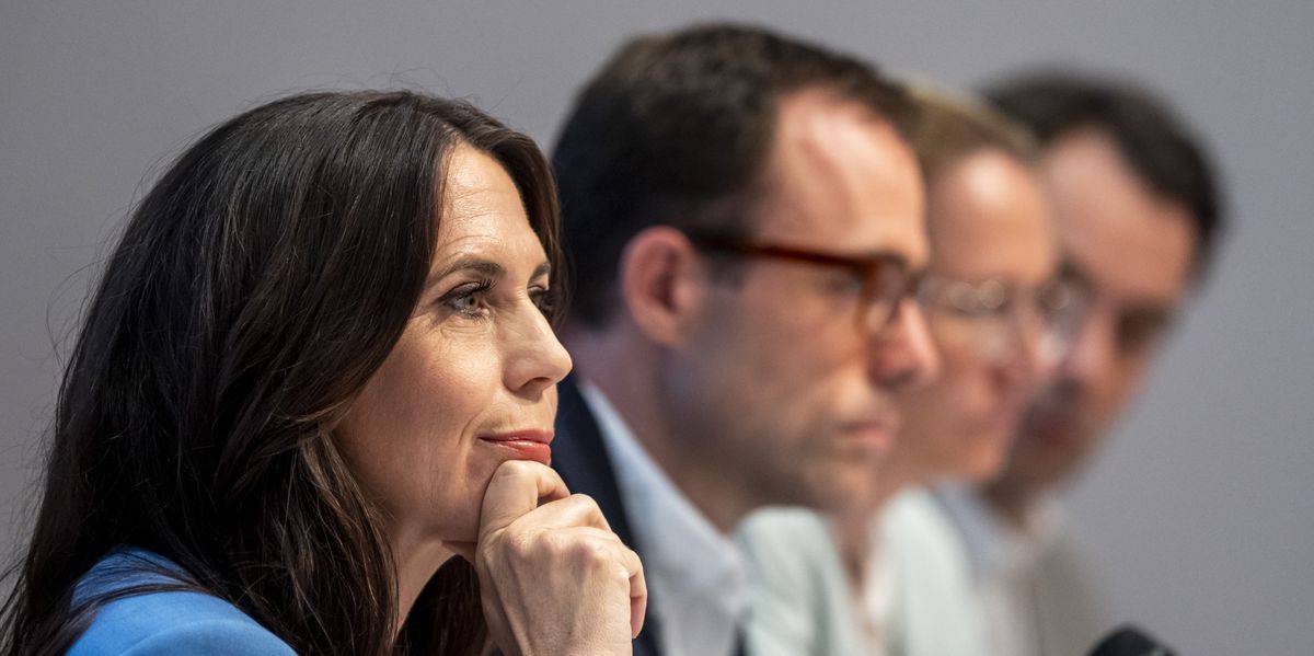 SSR: «200 fr., ça suffit», la réorganisation avant le scrutin | 24 heures