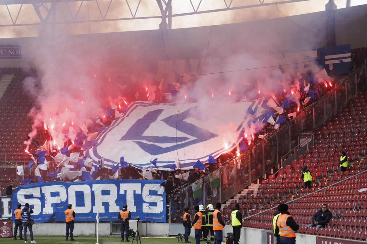 Football: A Genève, cuisant échec pour la chasse aux torches | Tribune ...
