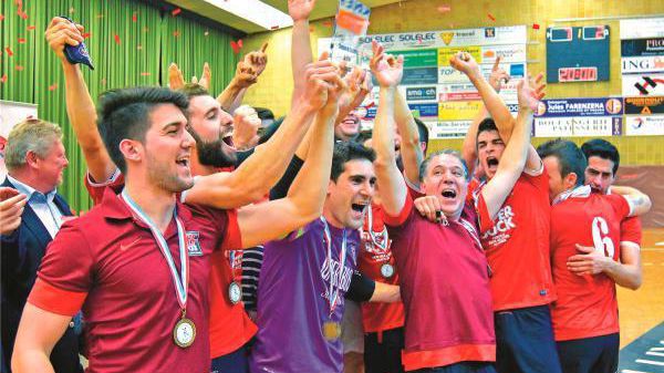 Première au Luxembourg – Le FC Differdange 03, champion de futsal - L ...