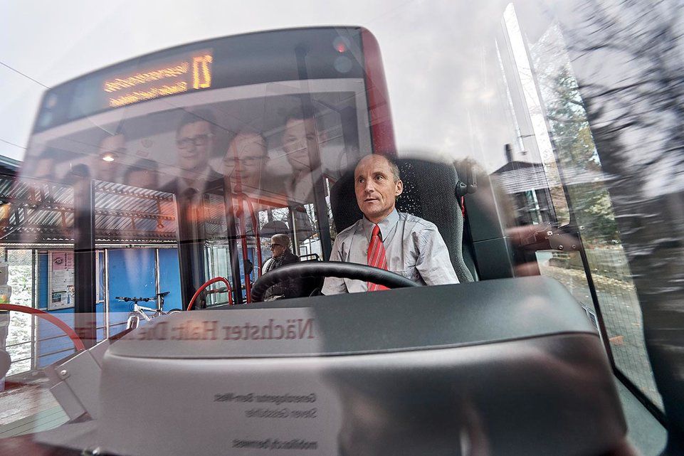 Mit dem 29er über Felder in den Stau | Der Bund