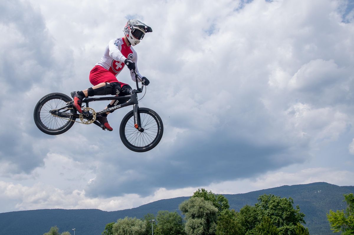 BMX: Simon Marquart sacré champion du monde, Zoé Claessens en argent - Le Matin