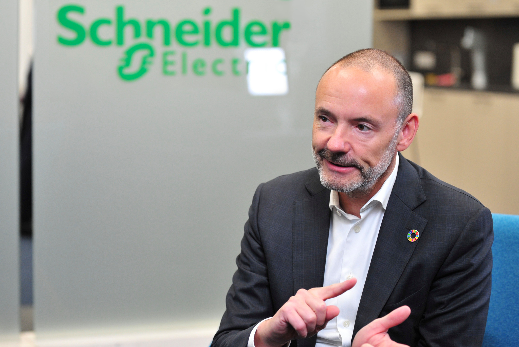 Interview mit neuem Schneider-Electric-CEO Peter Herweck: «Ich verstehe ...