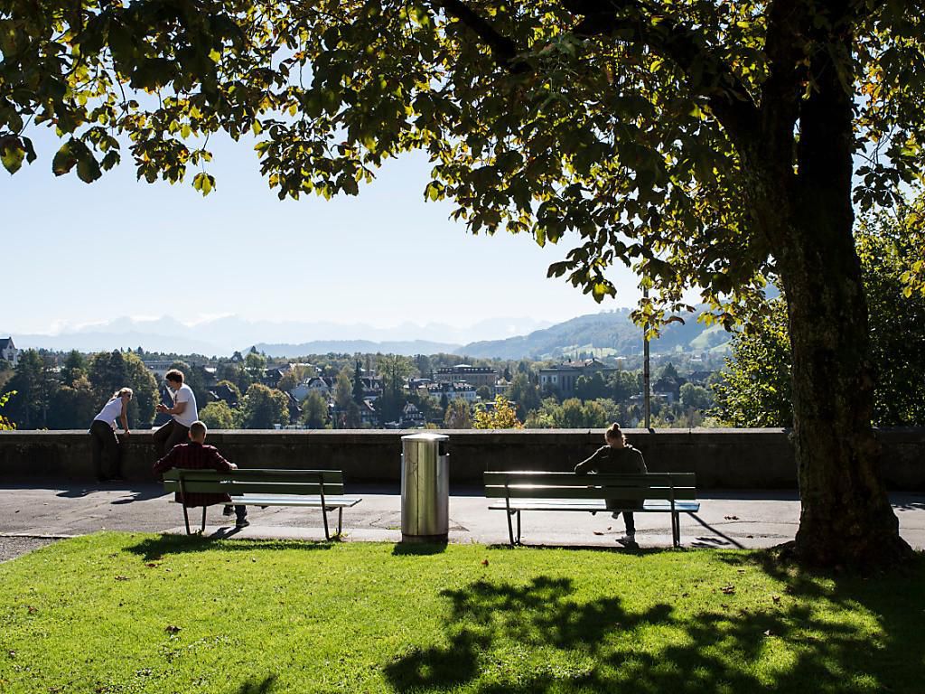 Park und Treffpunkt in Bern: Café und Parkanlage auf der Kleinen ...