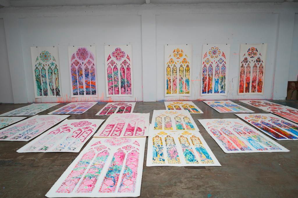 Paris: Claire Tabouret créera les nouveaux vitraux de Notre-Dame | Bilan