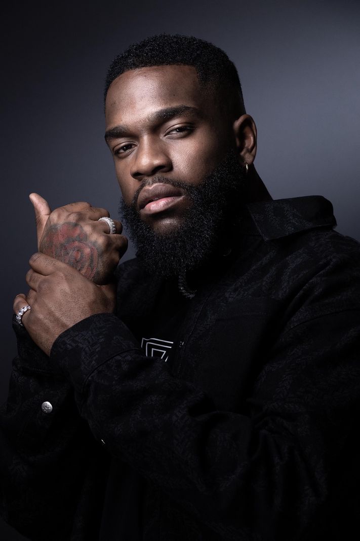 La rencontre: Tayc, le prince de l’afrolov’ répare les cœurs brisés ...