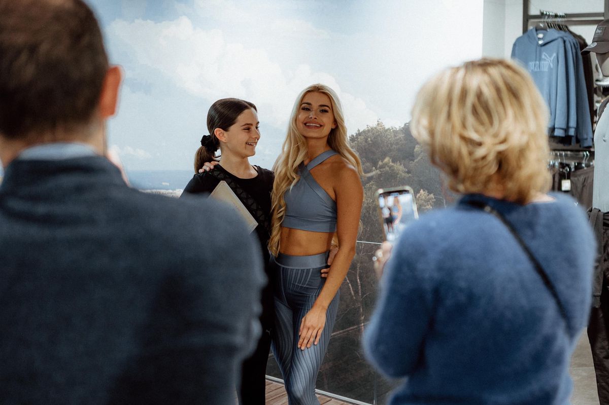 Deutsche Fitness-Influencerin in Zürich: Zwei Stunden anstehen für 30 ...