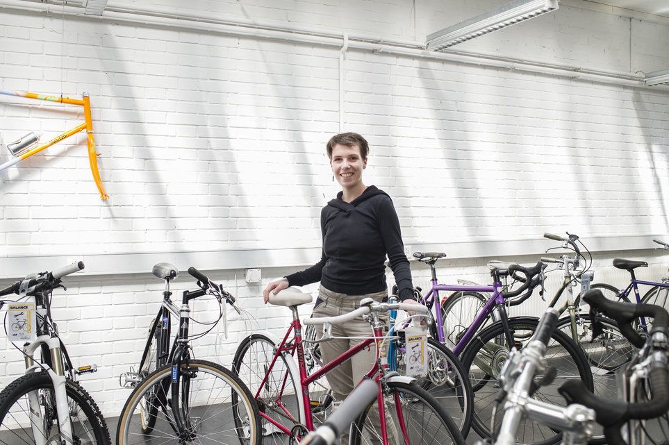 Wie Kinder an ihrem Velo selber Hand anlegen können | Der Bund