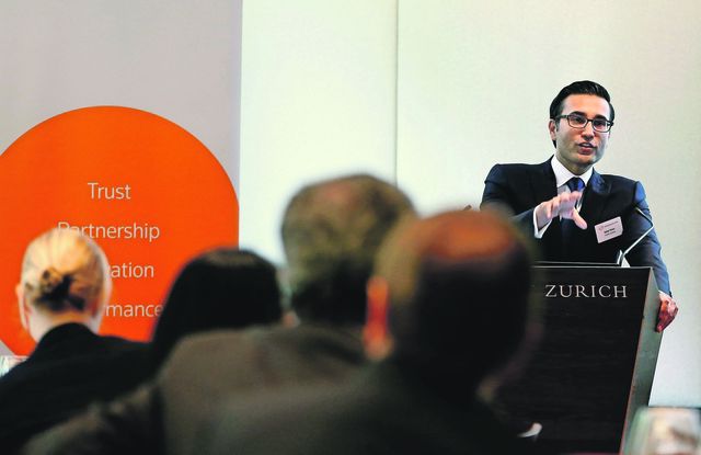 Postenpoker von Ex-CS-Mann Khan | Berner Zeitung