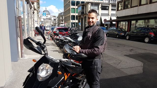 Floran, le militant anti sandwich | Tribune de Genève