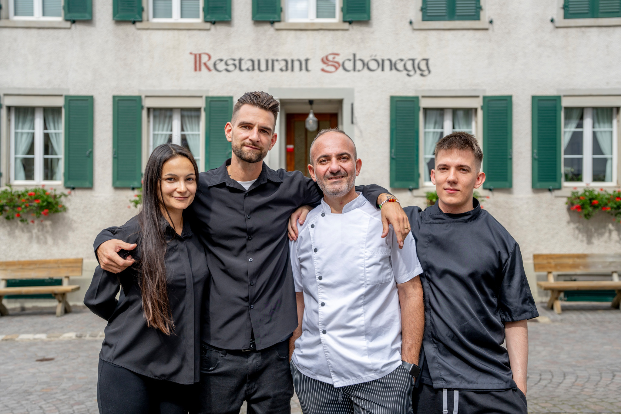 Restaurant Schönegg Horgen: Dieses kleine Team eröffnet ein Restaurant ...