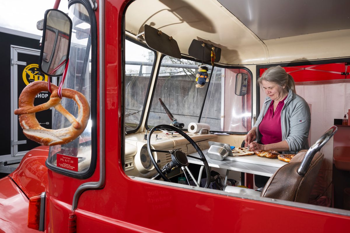 BEA Bern: Kult-Imbiss Militär-Käseschnitte | Berner Zeitung