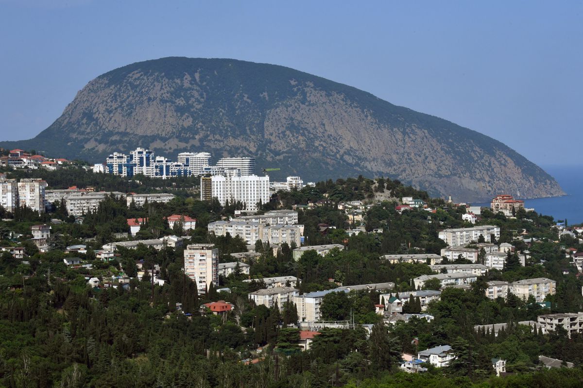 Ukraine's Rare Commando Operation and the Symbolic Success in Crimea ...