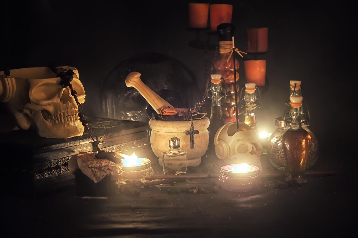 Fast die Hälfte der Menschheit glaubt an Hexerei: Fast die Hälfte der ...