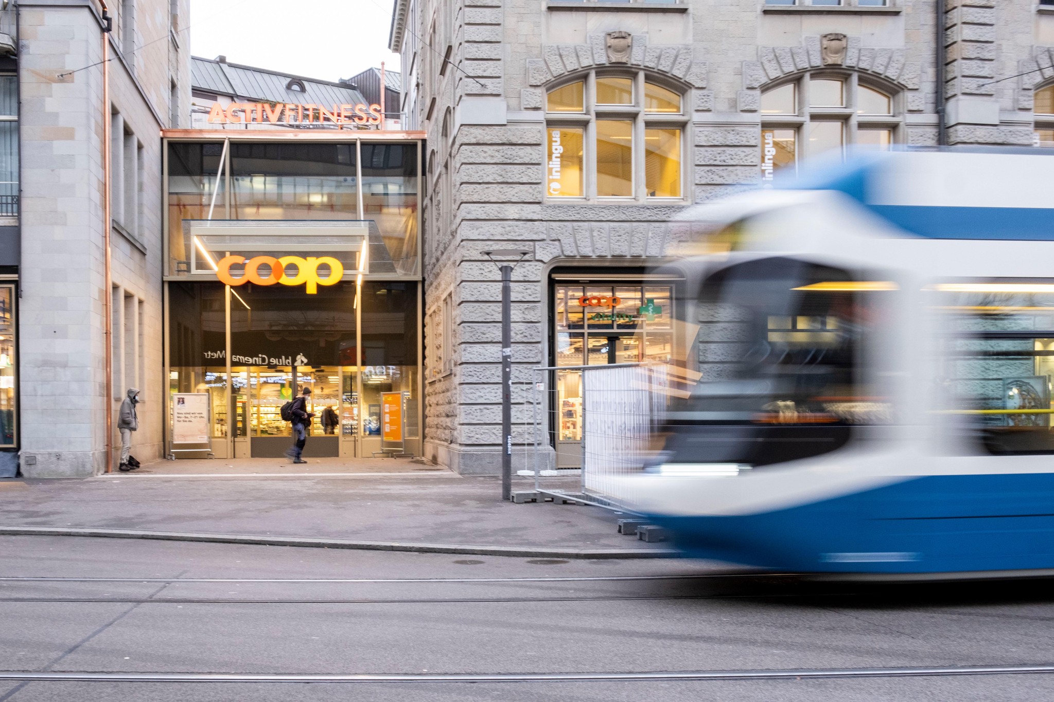 Neueröffnung im Kreis 4 – Der Stauffacher hat sein Einkaufszentrum ...