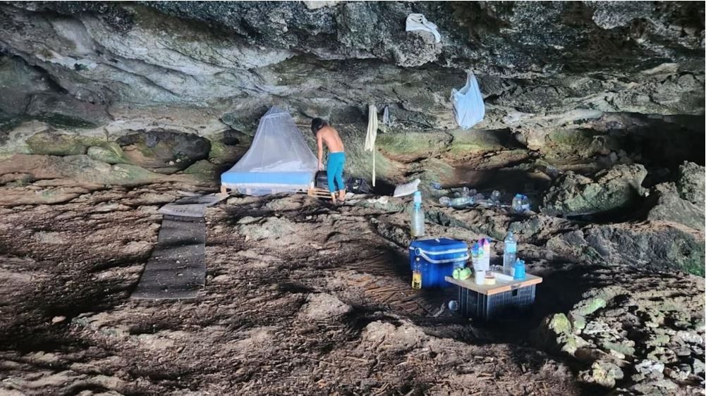 The Cave Dweller: Man's 12-Year Luxurious Life in a Spanish Cave on ...