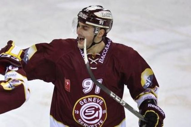 HOCKEY SUR GLACE: GE Servette: Julian Walker et John Fritsche sur le ...