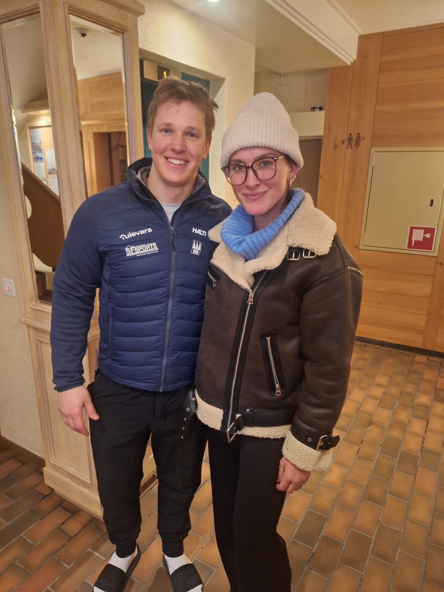 Ski alpin in Kitzbühel: Ein Liebespaar im Skiweltcup