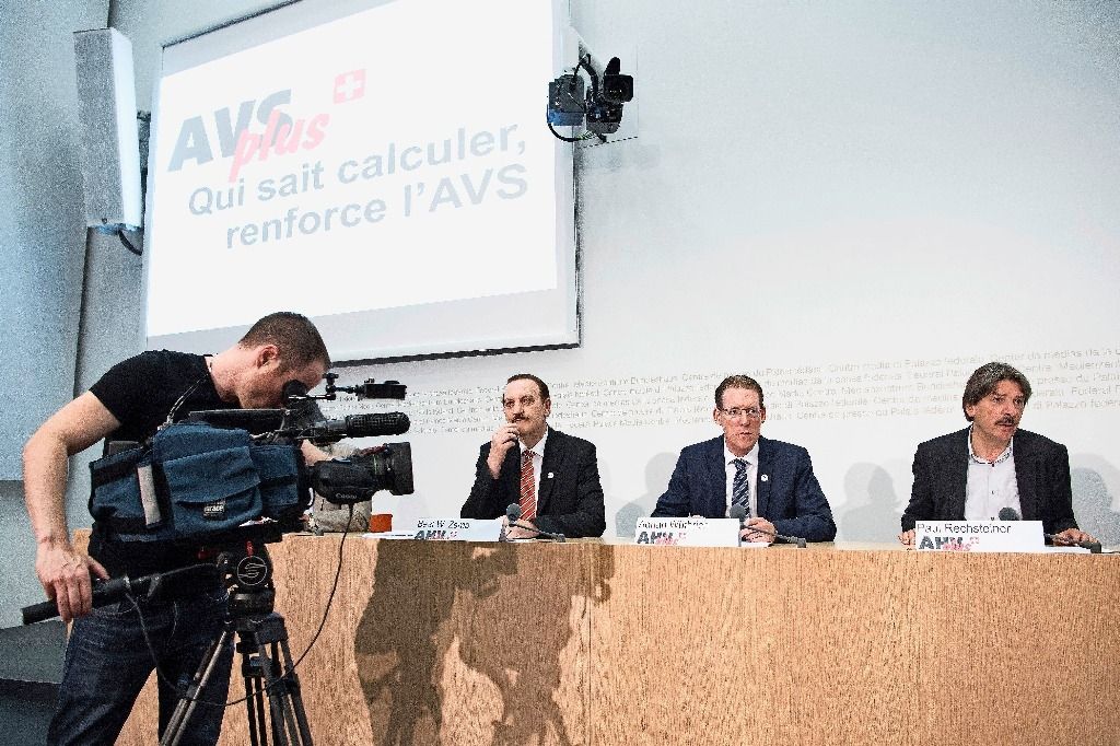 Les syndicats lancent leur initiative pour renforcer l'AVS | Tribune de ...